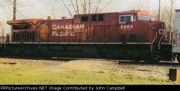 Z491 behind CP 9664 at Fogg